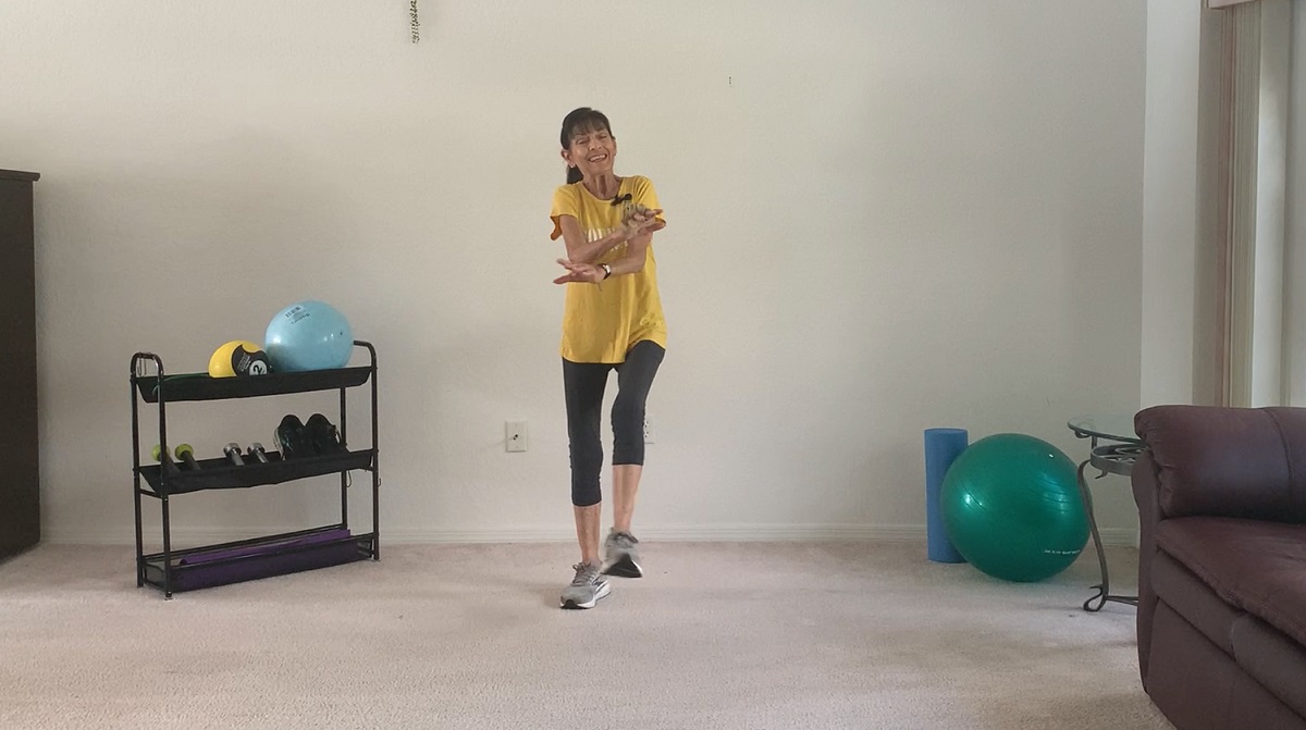10 Minute Morning Unlock and Stretch - Fitness With Cindy