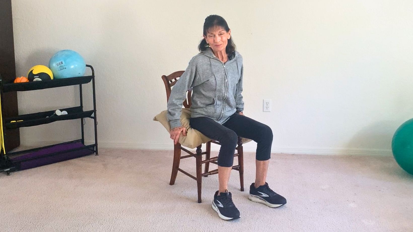 3 Exercises For Outer Hip Pain - Fitness With Cindy